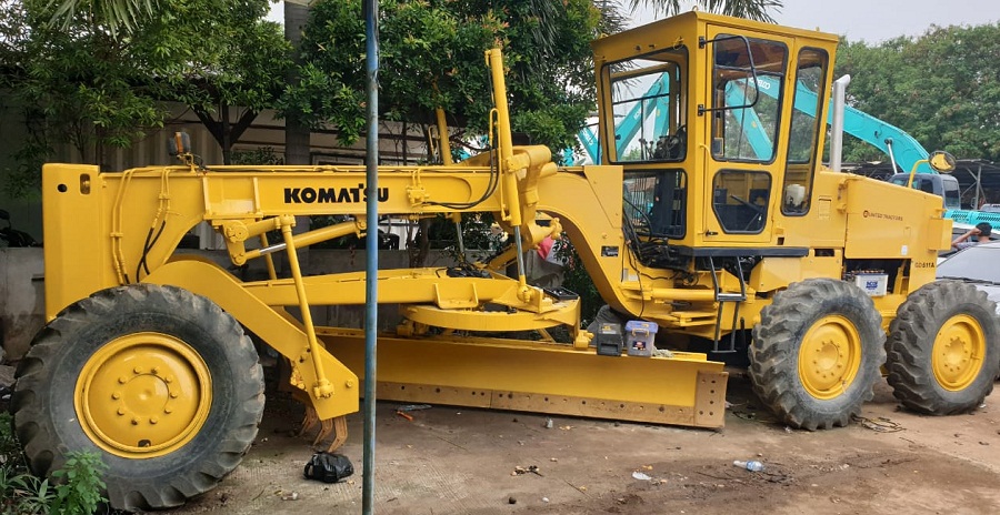 Dijual Motor Grader Komatsu GD511A-1 Tahun 2011 (Update 03 Mei 2024 ...
