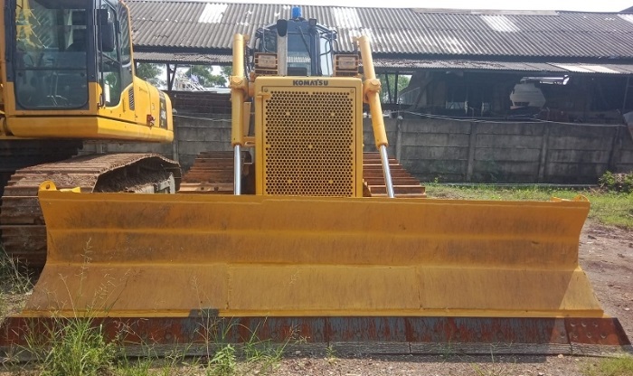 Dijual Bulldozer Komatsu D85ESS-2 dengan Cabin | Jual Komatsu, Jual ...