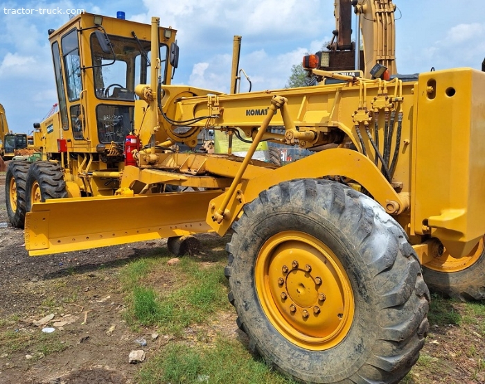 Dijual Motor Grader Komatsu GD511A-1 Tahun 2016 (Update 29 Juli 2024 ...